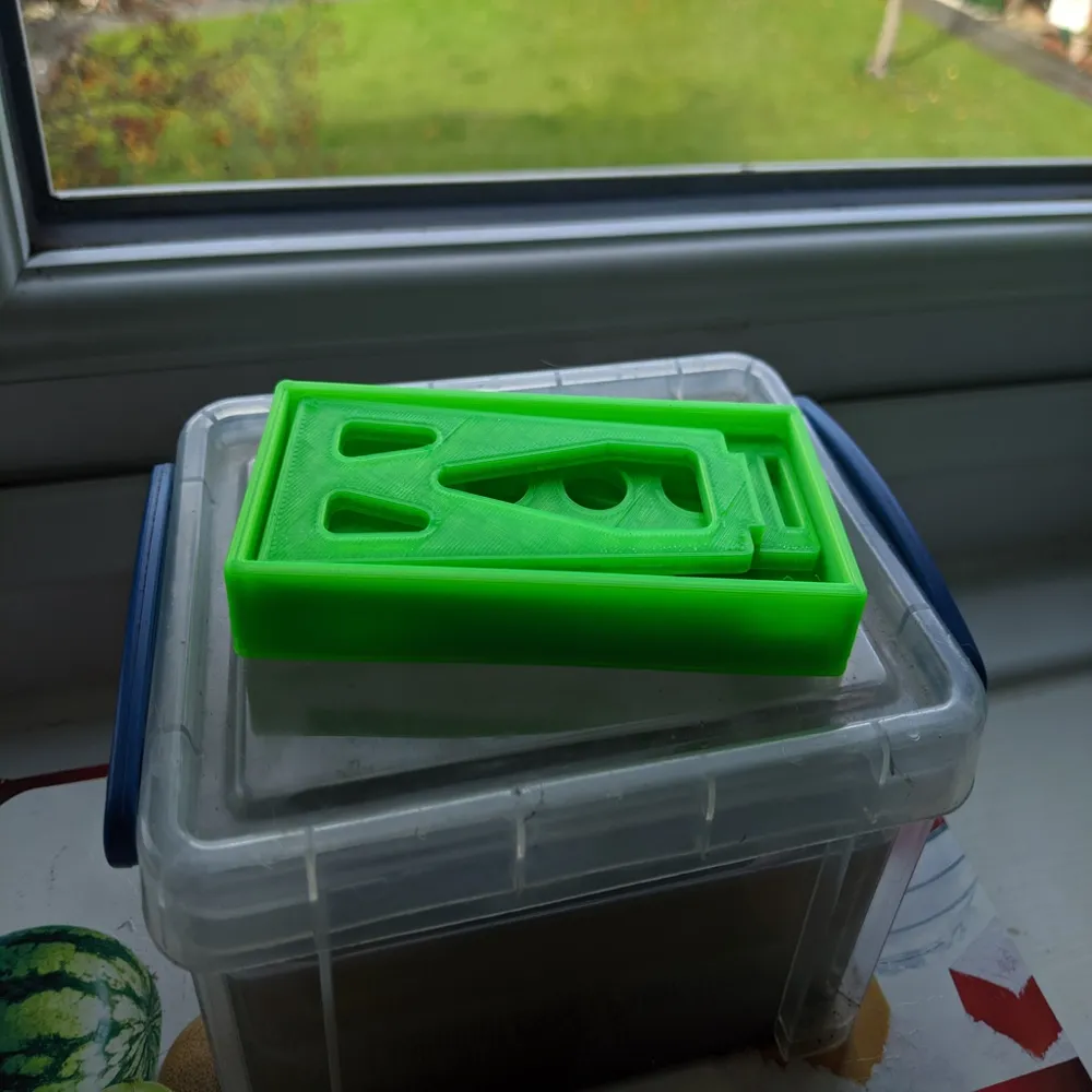 Shock Stand for RC Cars - Folds Away! by DynaMight - MakerWorld