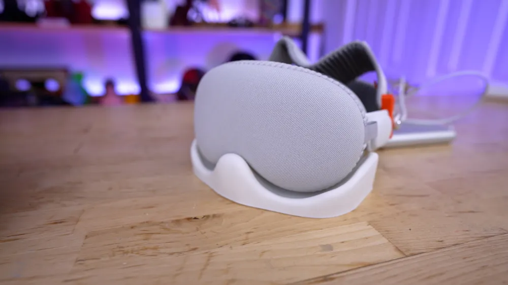 Apple Vision Pro Stand by Uncle Jessy - MakerWorld