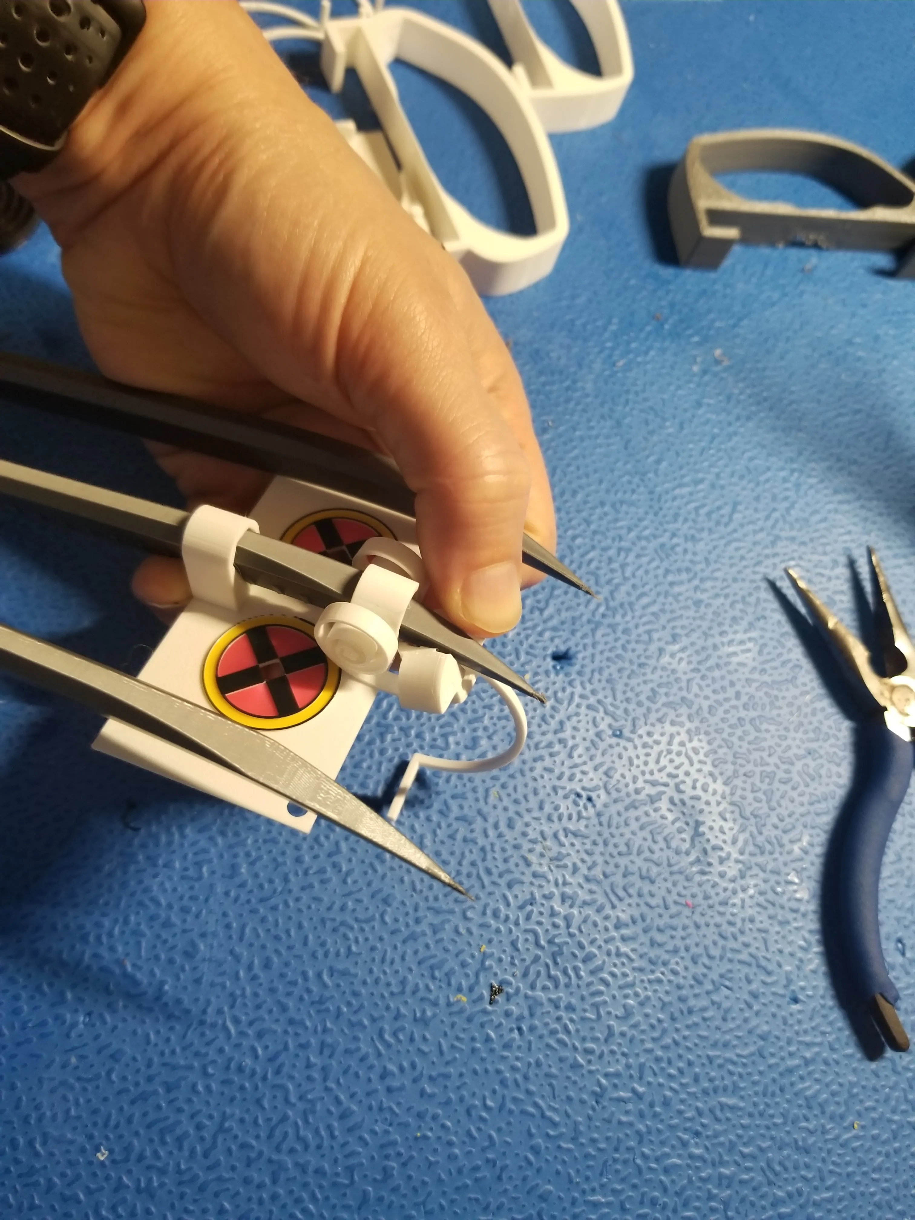 Wolverine Claws -Retractable,Spring-loaded,Trigger - Free 3D Print ...