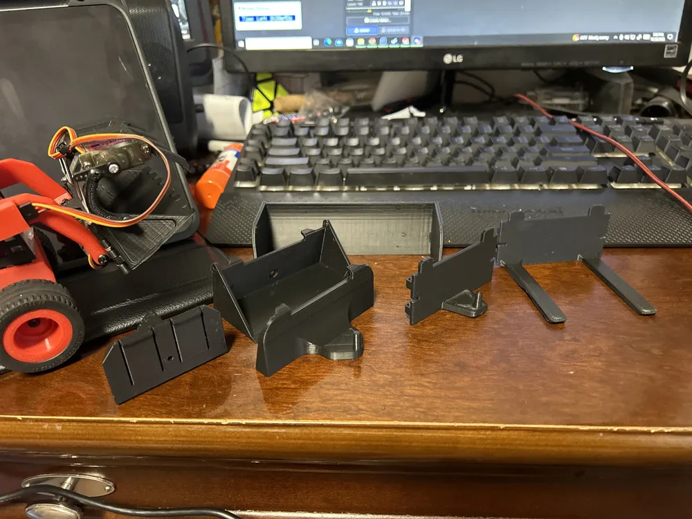 Mini Skidi Quick-Attachments For Boots attacher Remixed by Mud - MakerWorld