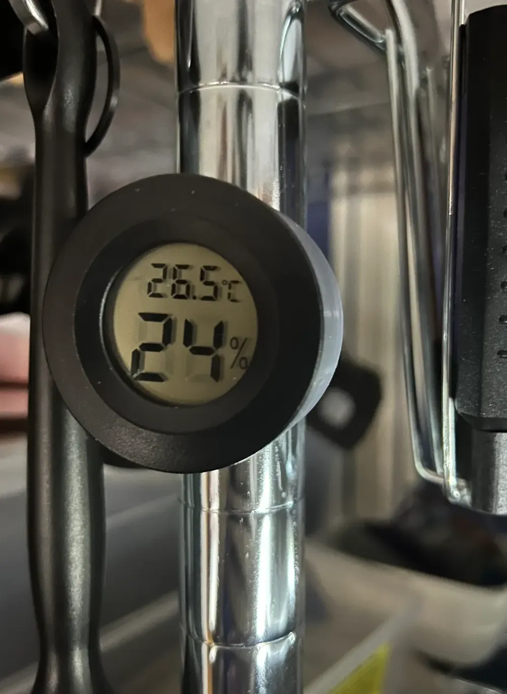 Mini Hygrometer/Thermometer Magnetic Mount by Kiwi- - MakerWorld