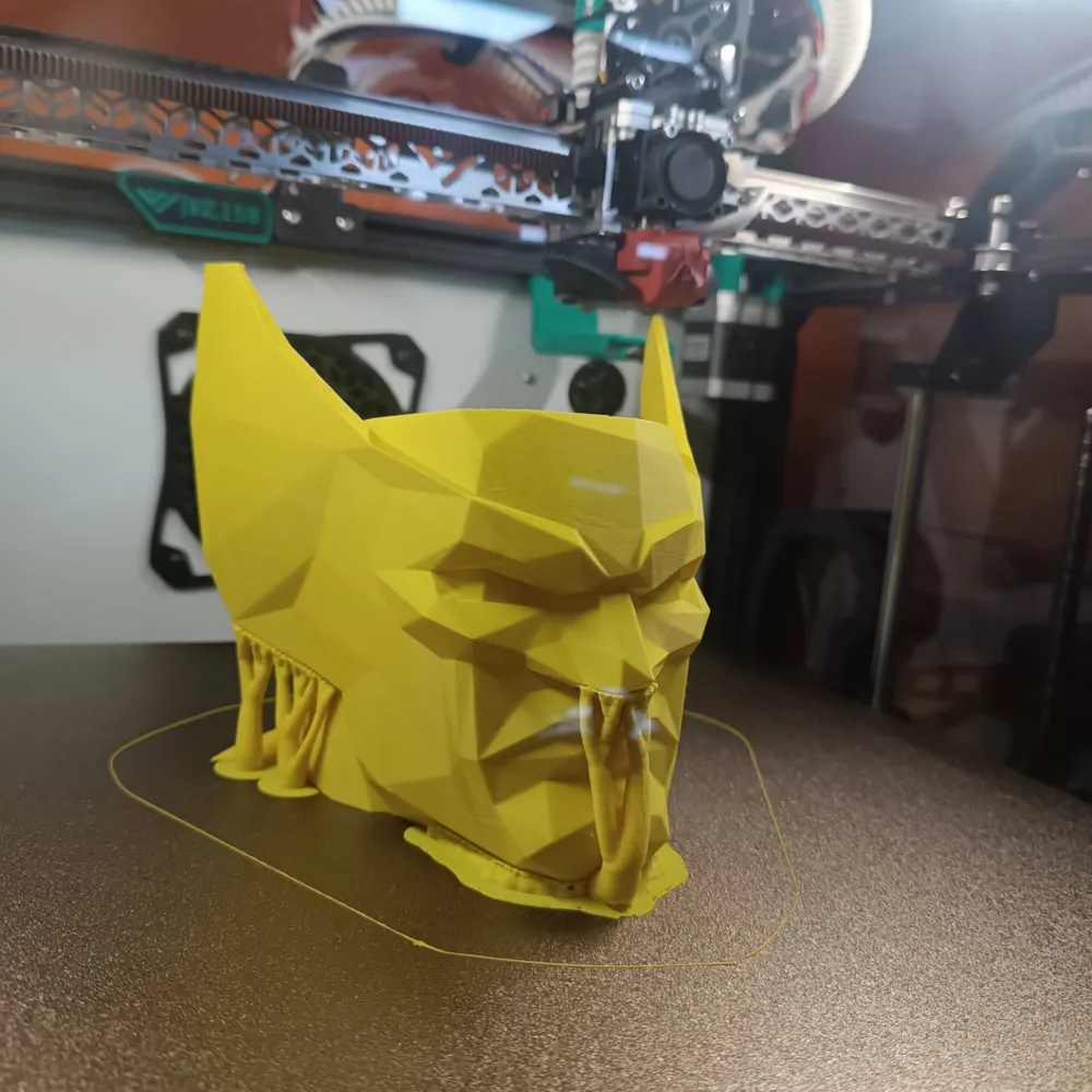 Low Poly Wolverine Vase by nicolars.pavan - MakerWorld