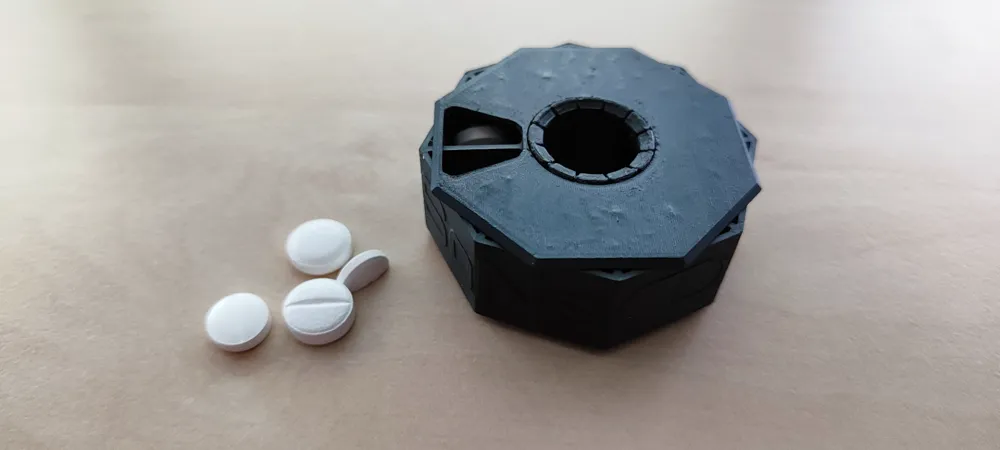 Octagon Rotary Week Pill Box by o.rasek - MakerWorld