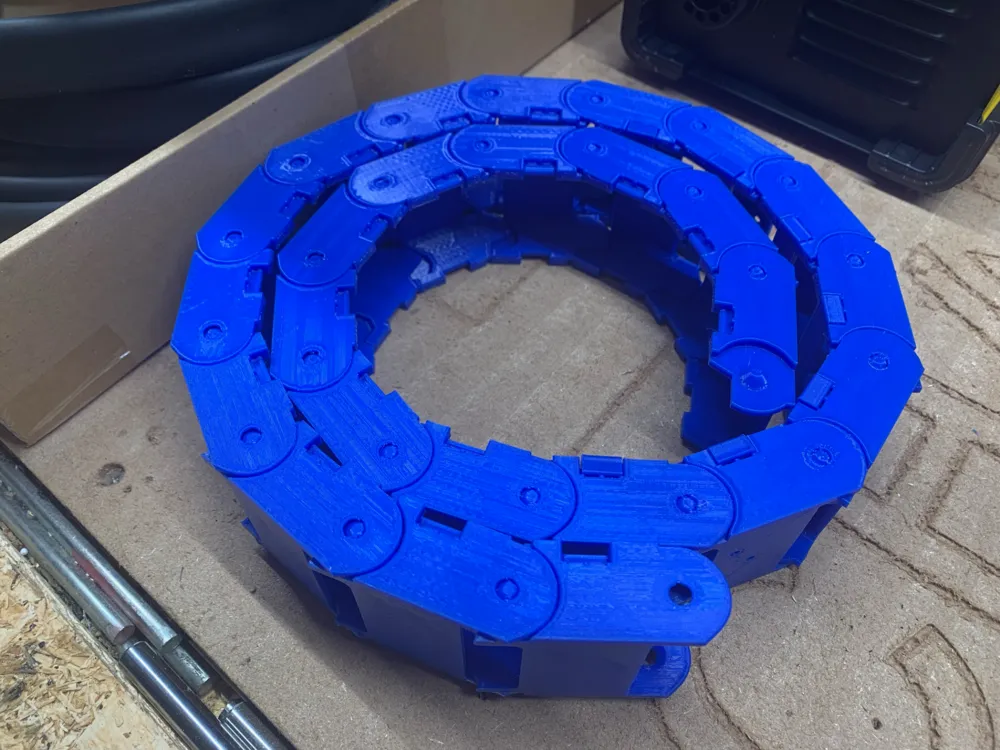 Drag Chain for CNC, two-piece, snap-open, 20mm x 40mm, 64mm radius (v1 ...