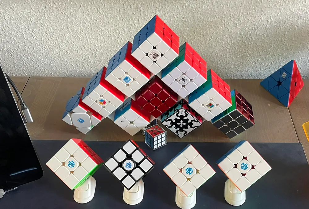 Speed cubing: Cube holder for 10 cubes by jakobdam - MakerWorld