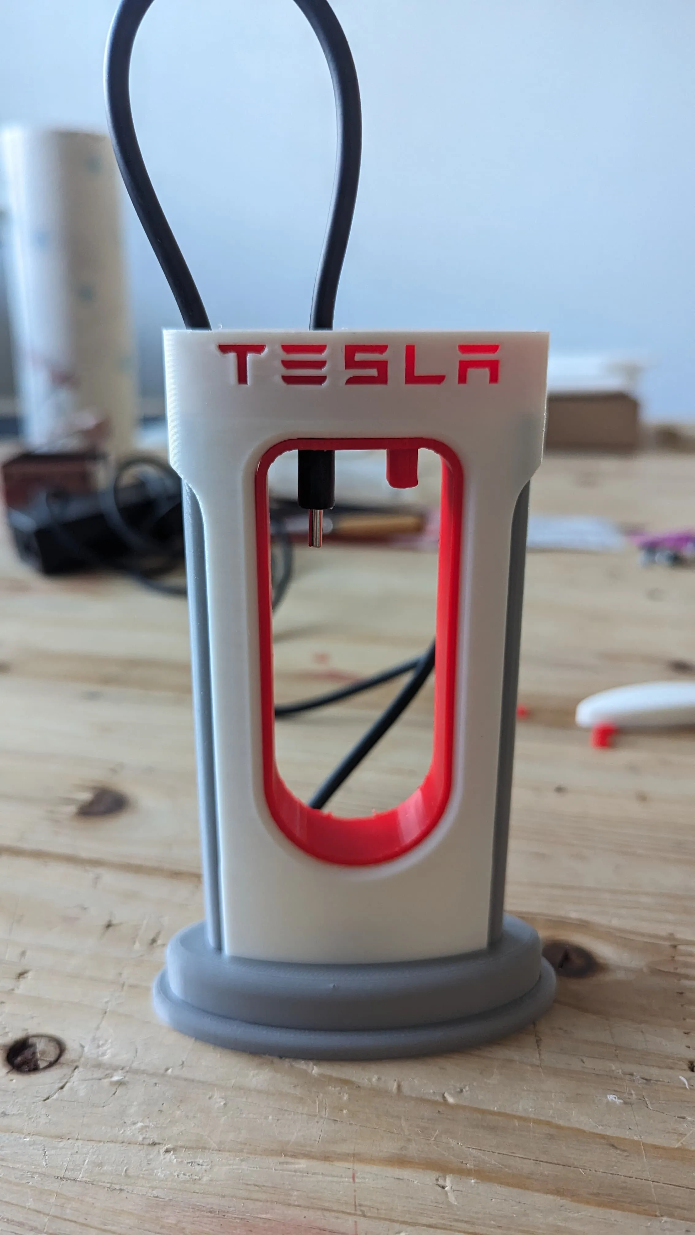Tesla Super Charger for USB-C - Free 3D Print Model - MakerWorld