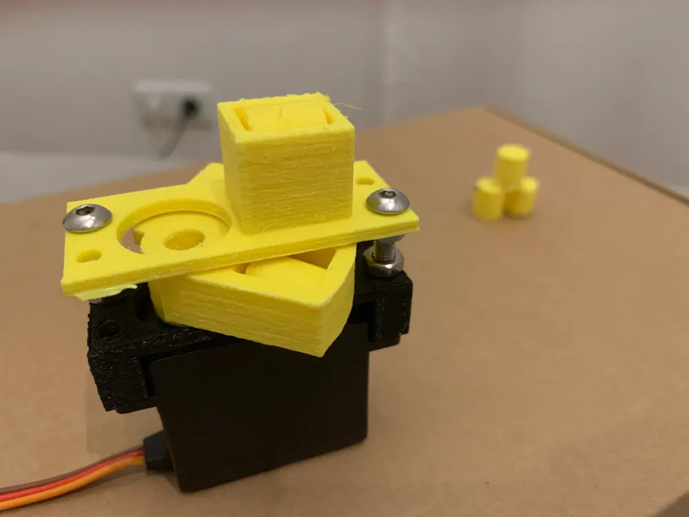 mechanical isolator for standard size servo actuators by Henrik Timmer ...
