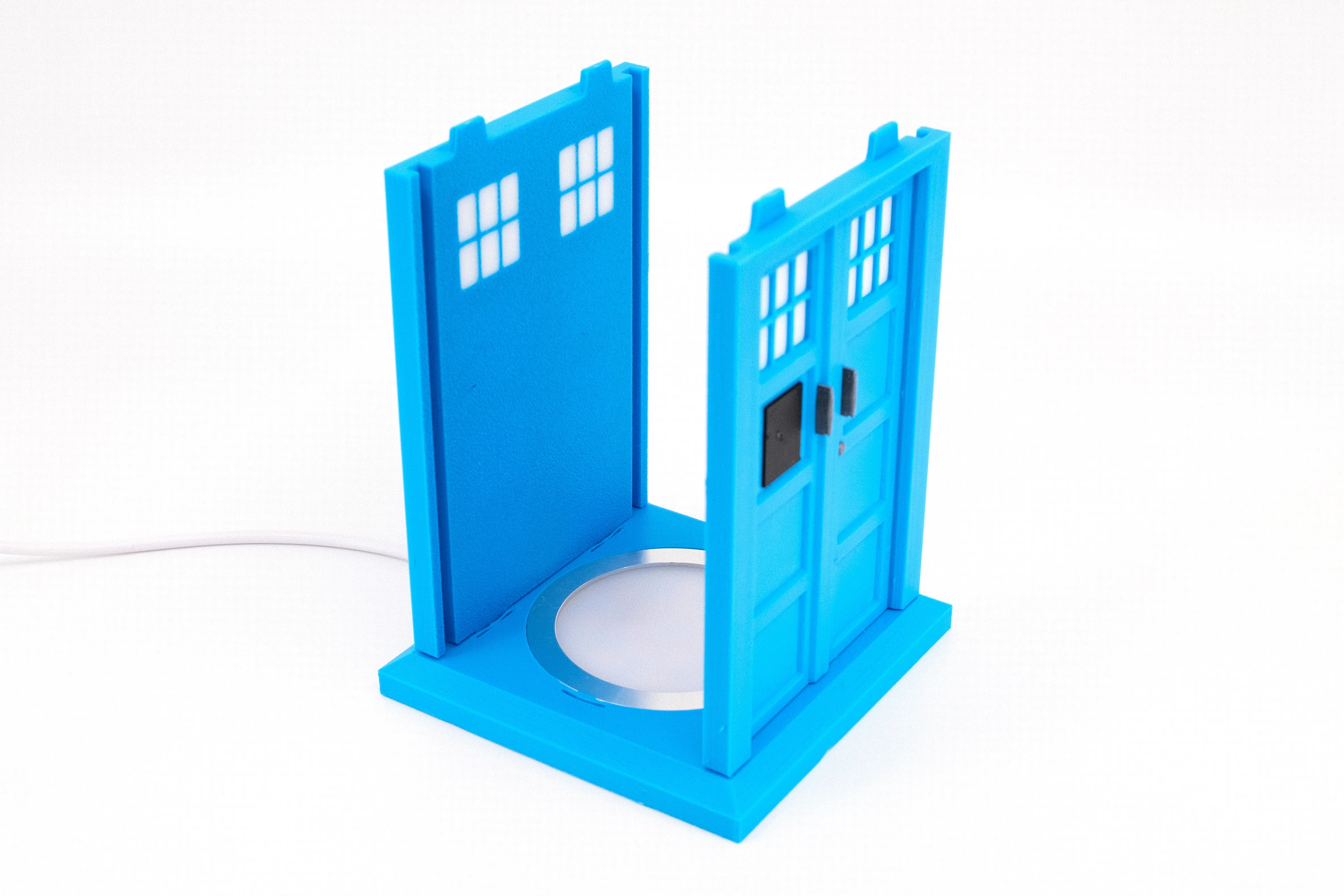 Doctor Who Tardis Kit Card with Lights - Free 3D Print Model - MakerWorld