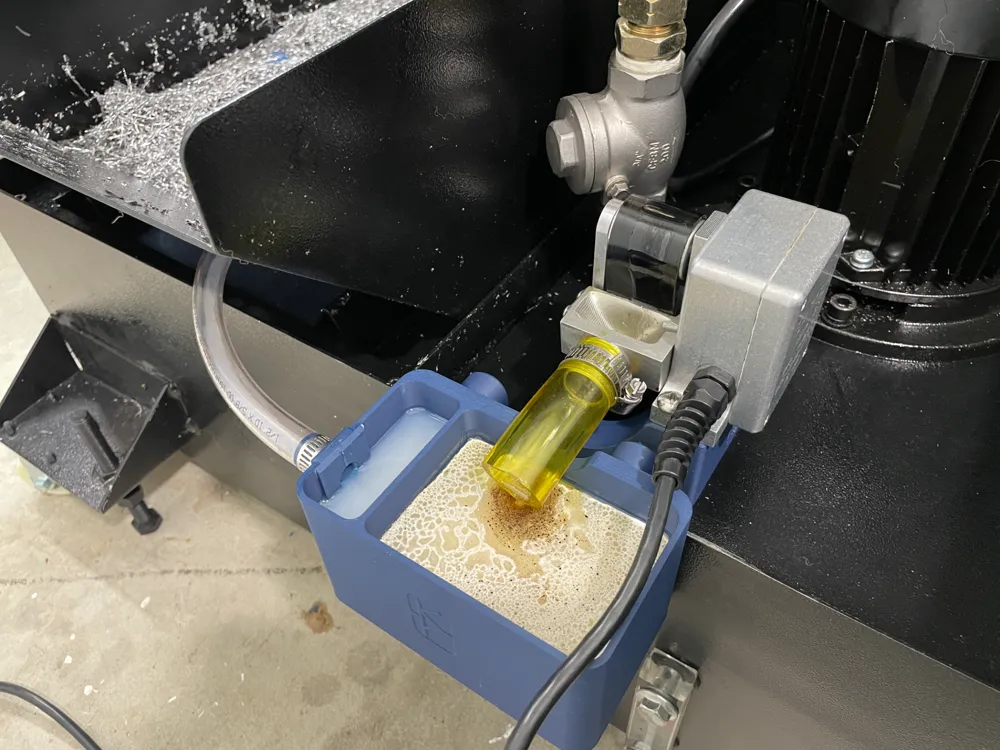 CNC Self Draining Coolant Skimmer Catch Basin by kowalskiprecisioncnc ...