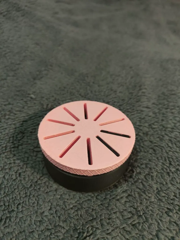 Spinny SD Card Holder by Kirb - MakerWorld