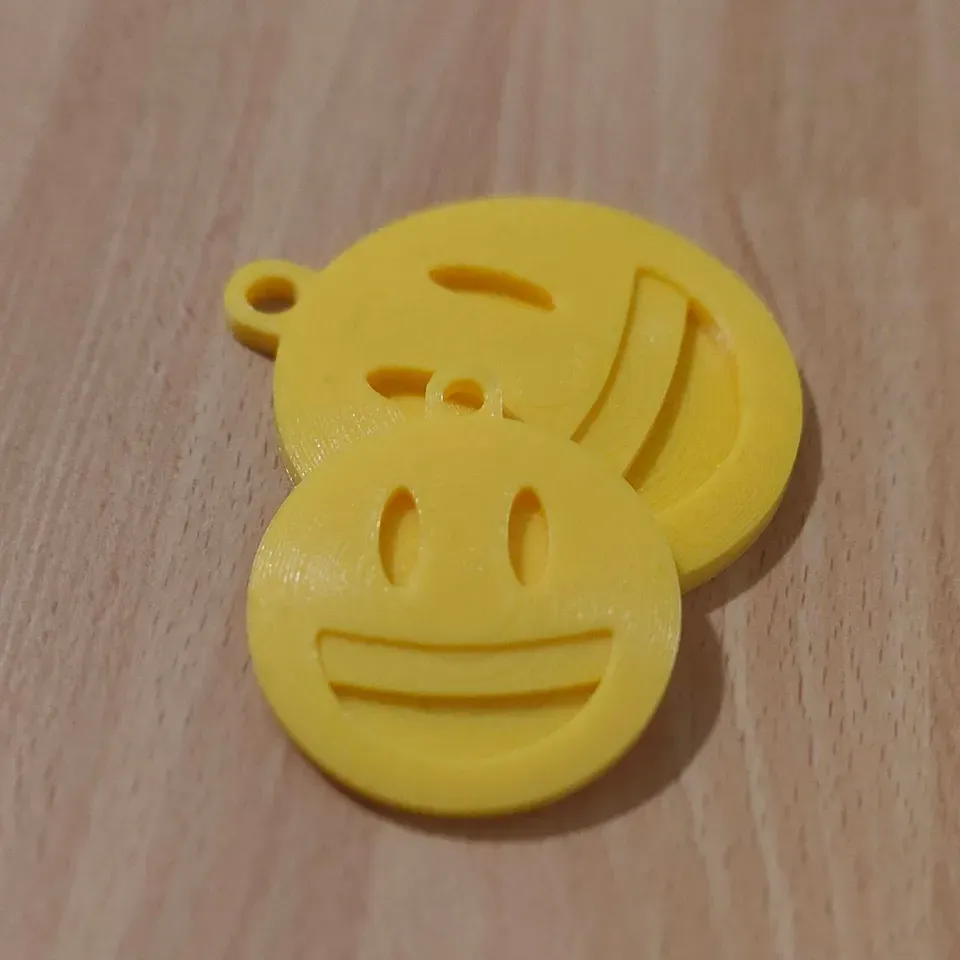 Emoji keychain by Dam - MakerWorld