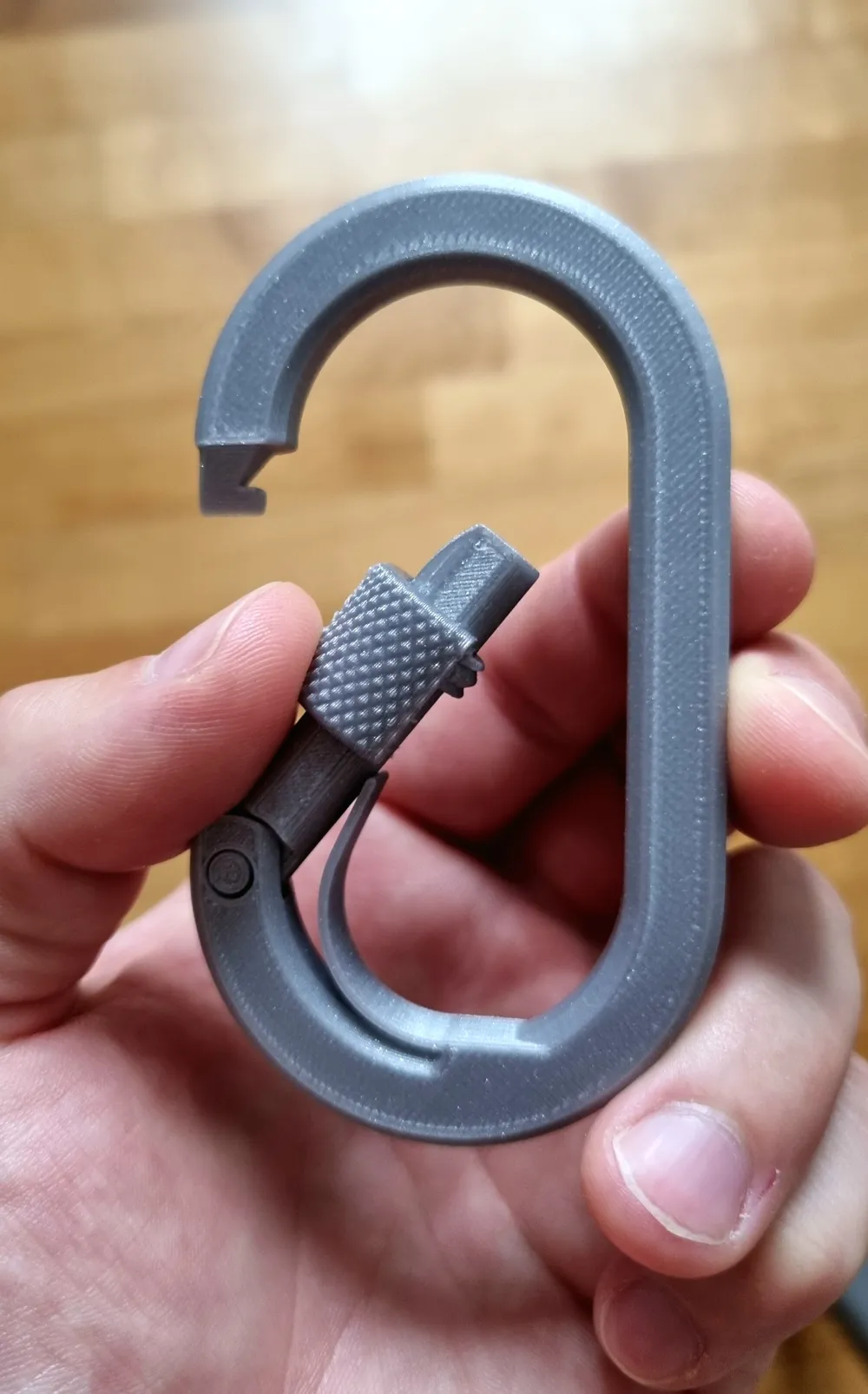 Screwgate Carabiner (Print-in-place) - Free 3D Print Model - MakerWorld