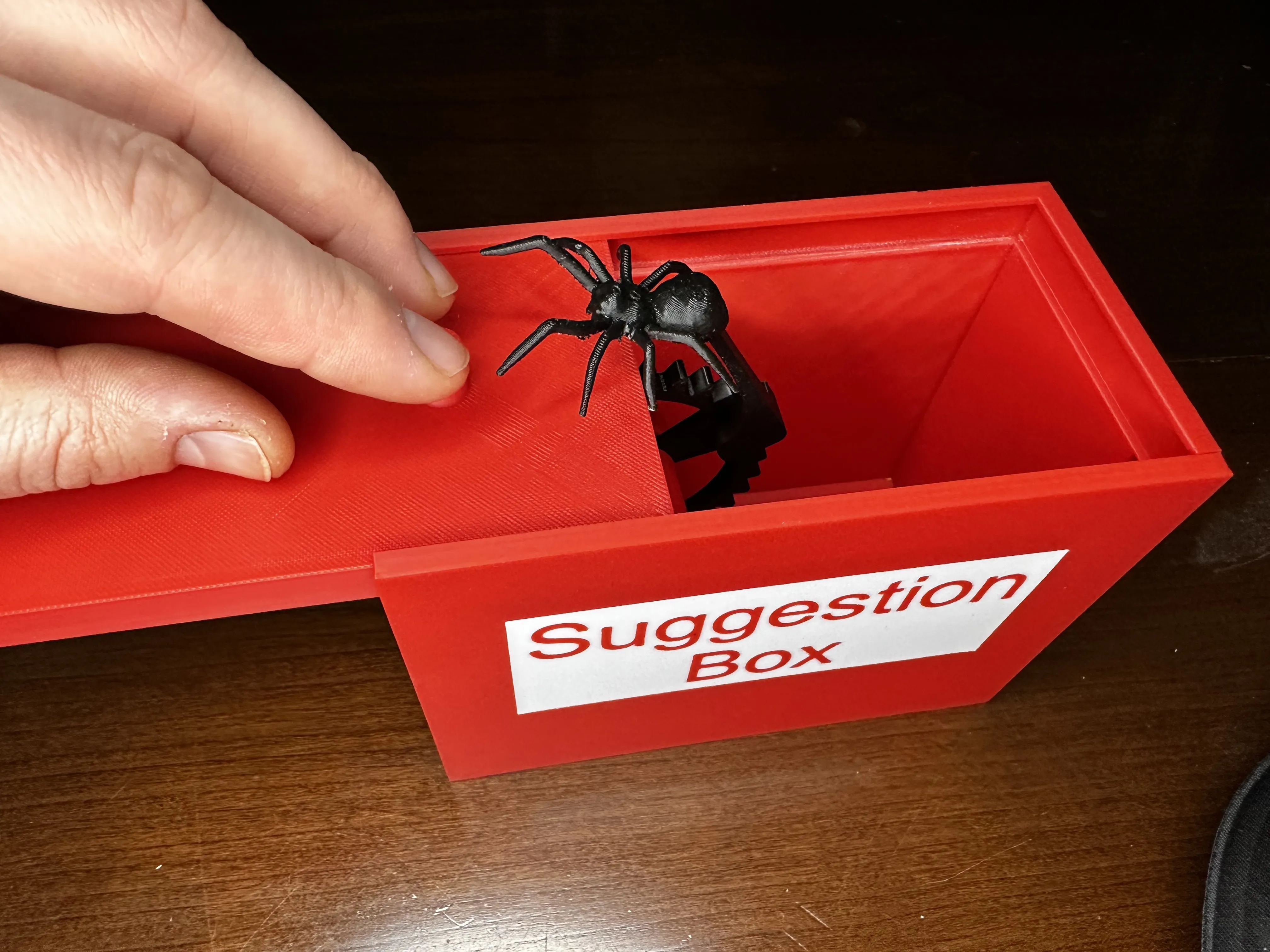 Prank Spider Box (Snaps together!) - Free 3D Print Model - MakerWorld
