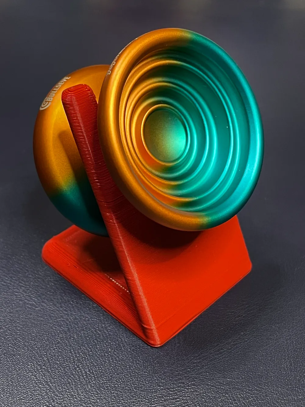 JD Yo-Yo holder stand by jakobdam - MakerWorld
