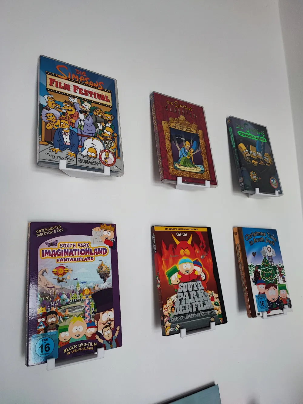 DVD Wall display by Drizzzzel - MakerWorld