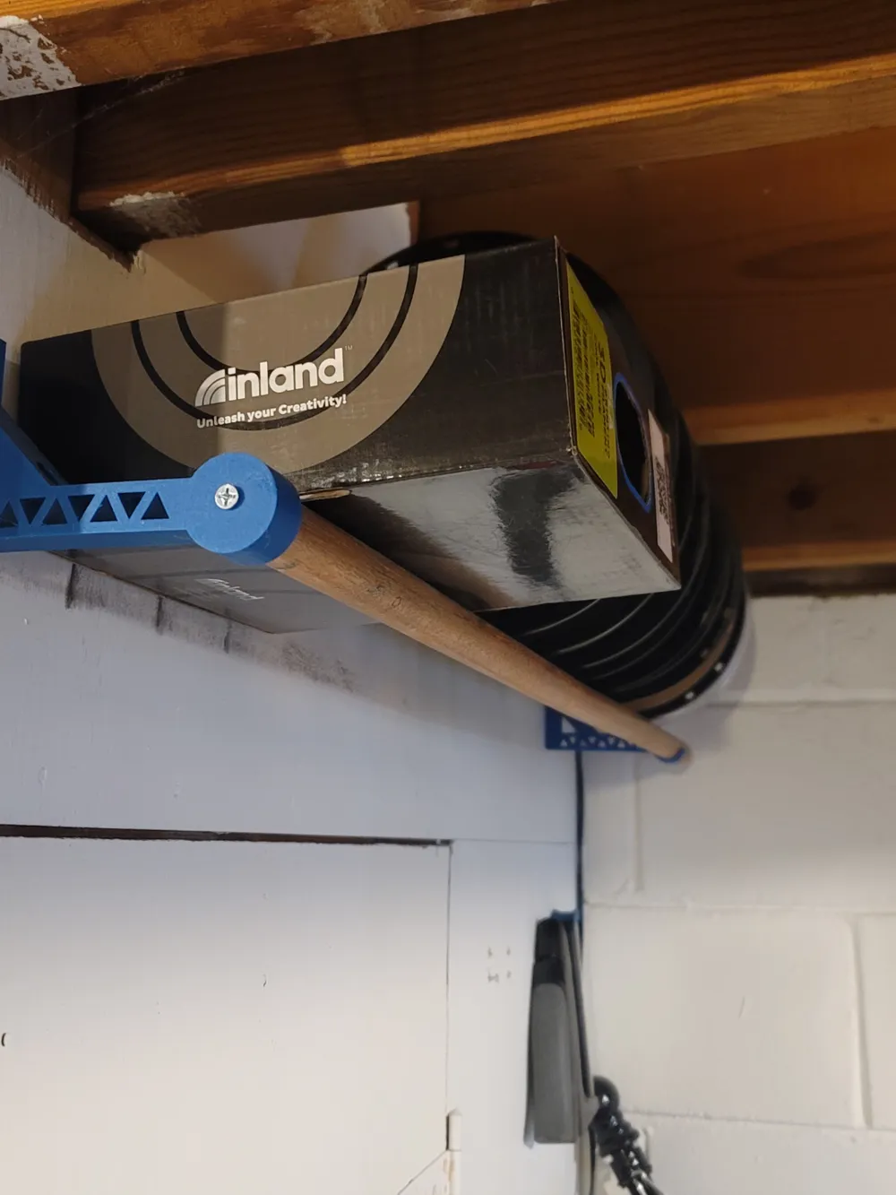 Filament Roll holder by Booomlegshot - MakerWorld