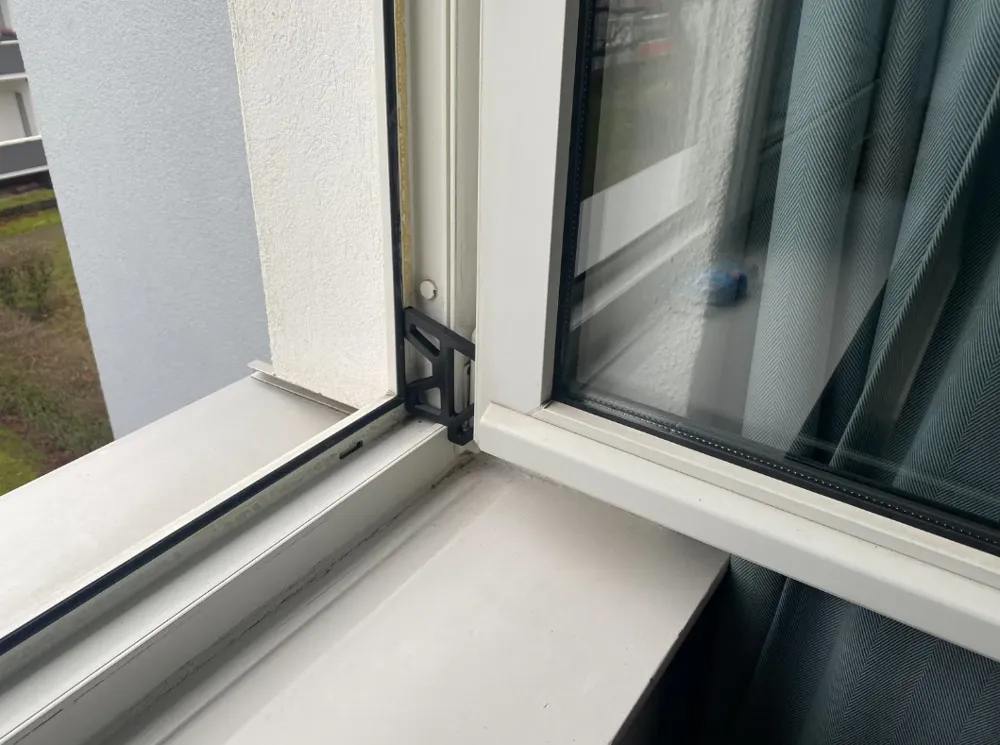 Window Stopper Mannequin by hardwarepoint - MakerWorld