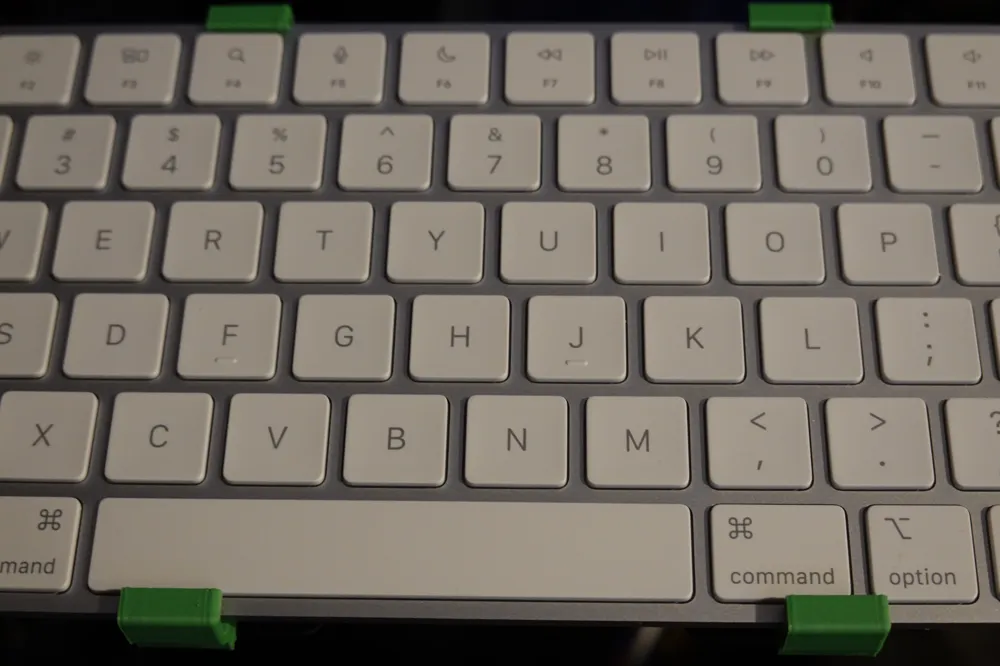 Magic Keyboard VESA connector Remixed by ttvv1251 - MakerWorld