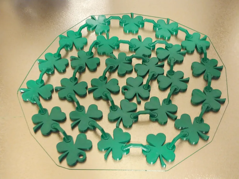 Print-in-place St. Patrick's Day Shamrock Garland by ...
