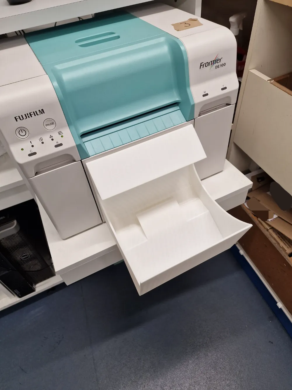 Fujifilm DE100 Print Catcher by MaxRes Studios - MakerWorld