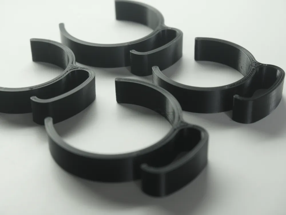 35mm Speaker Stand Clips - Parametric by jpdesign - MakerWorld