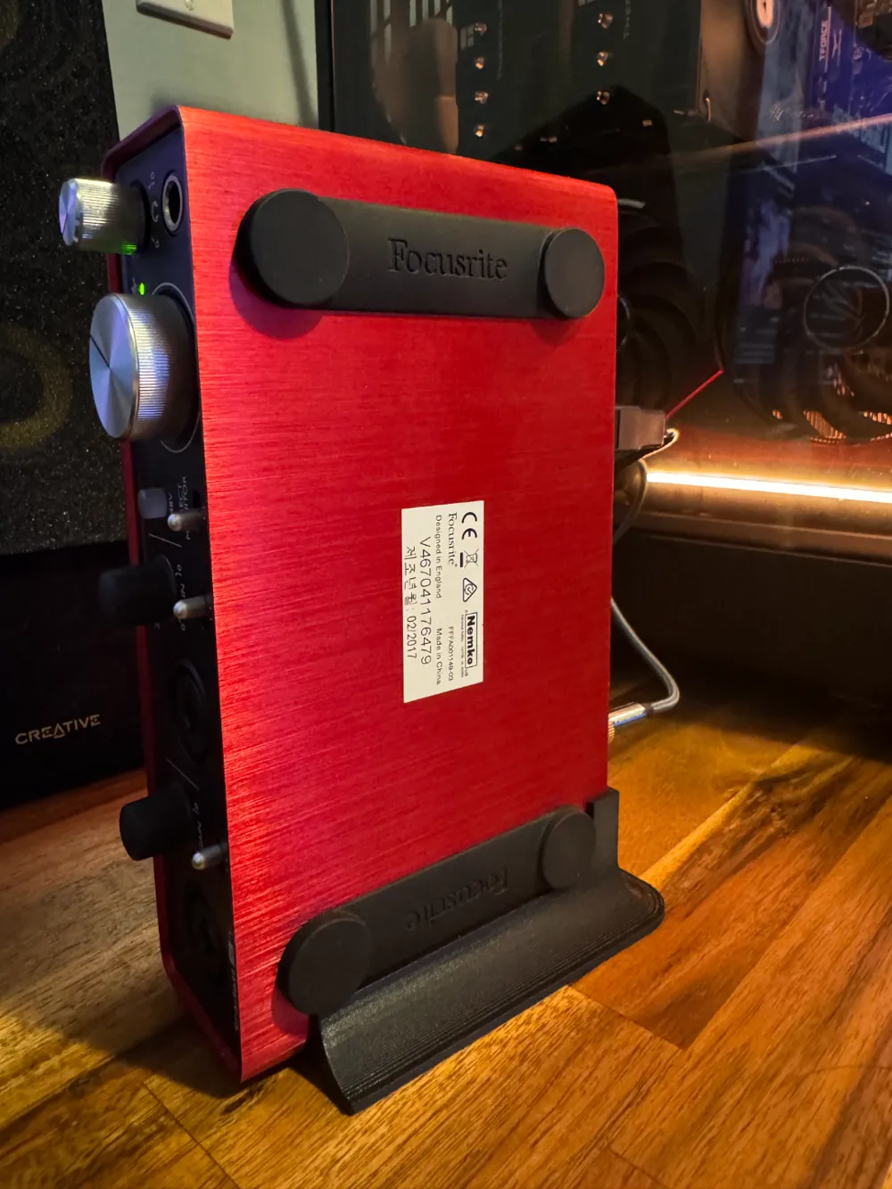 Focusrite Scarlett 2i2 (2nd Gen) Vertical Stand by stook - MakerWorld