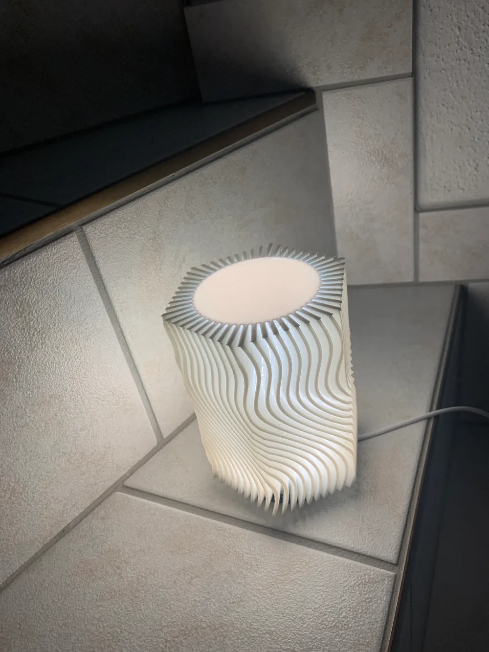 Ribbed Hexagon Lamp Bambu Led Kit001 Remixed by sweb3791 - MakerWorld