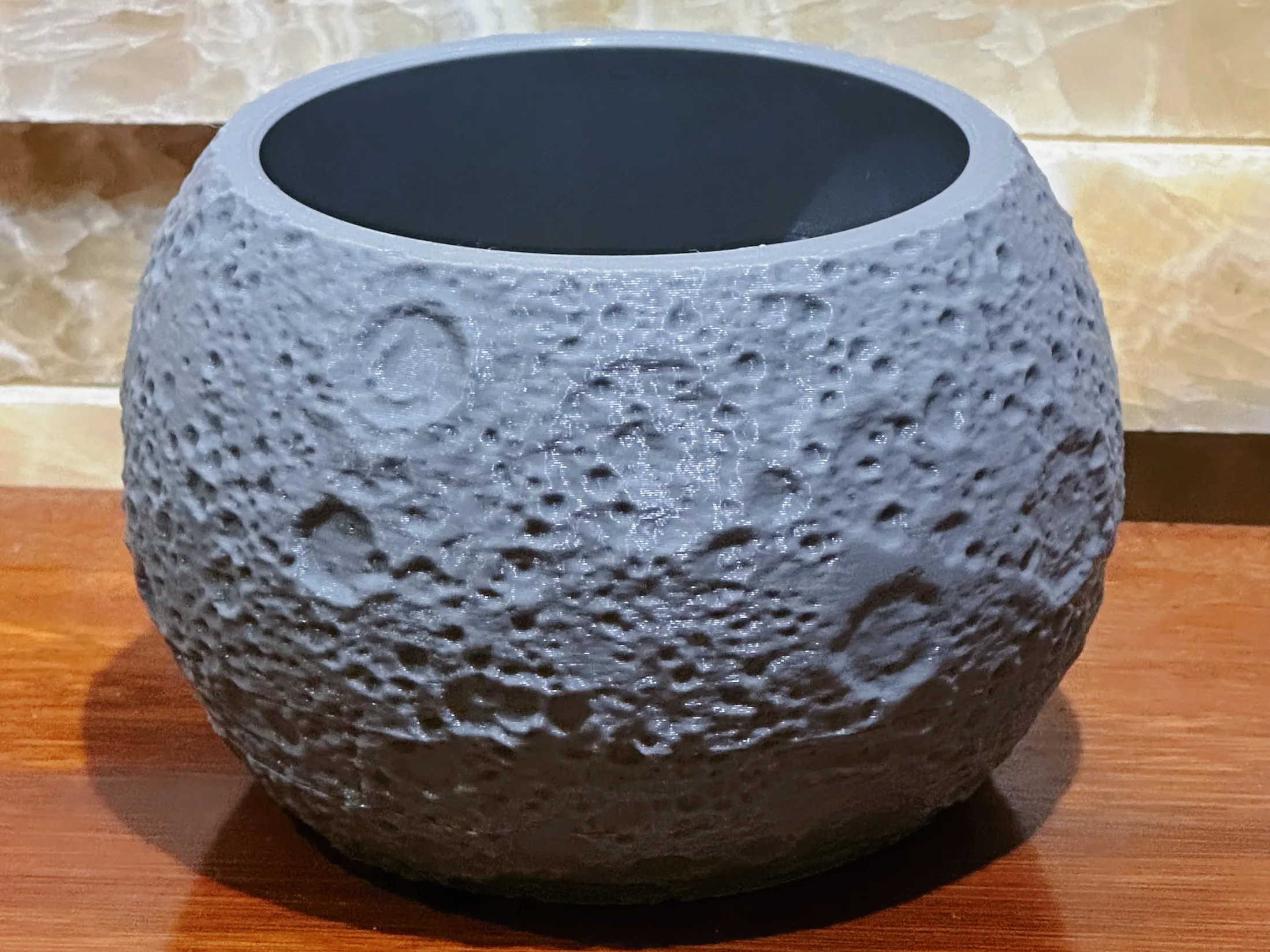 moon_plant_pot - Free 3D Print Model - MakerWorld