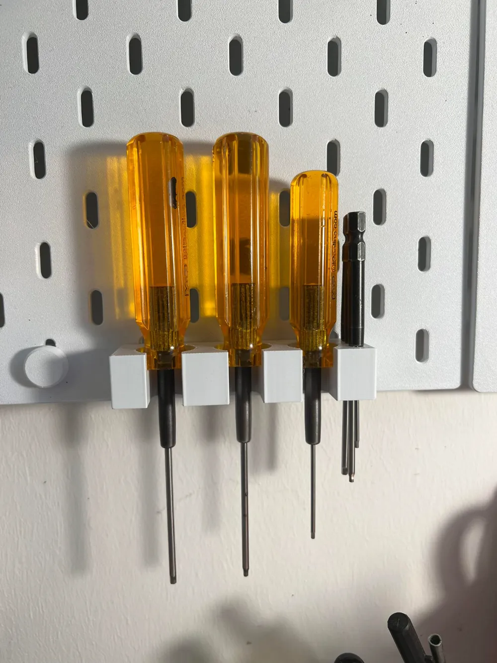 Skadis MIP screwdriver holder by mattjensen1993 - MakerWorld