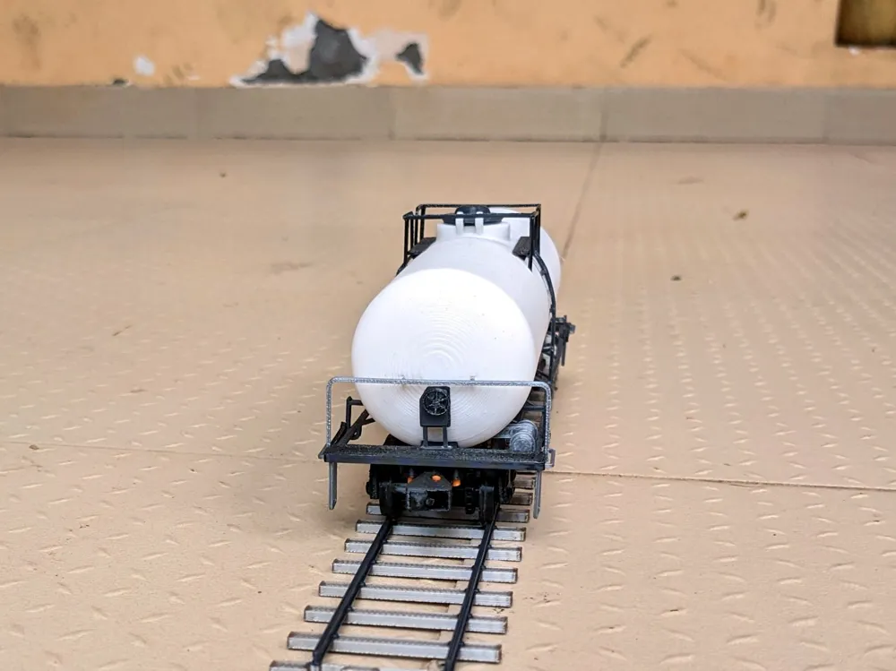 Tanker Car - Dragon Railway by Rambros - MakerWorld