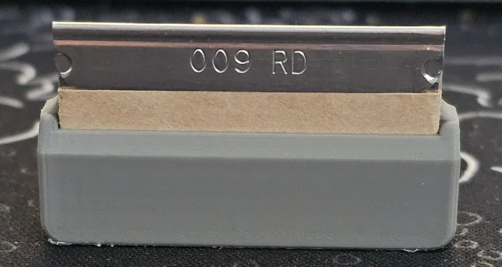 Single Edge Razor Blade Holder (Magnetic) by TheSwiggitySwootist ...