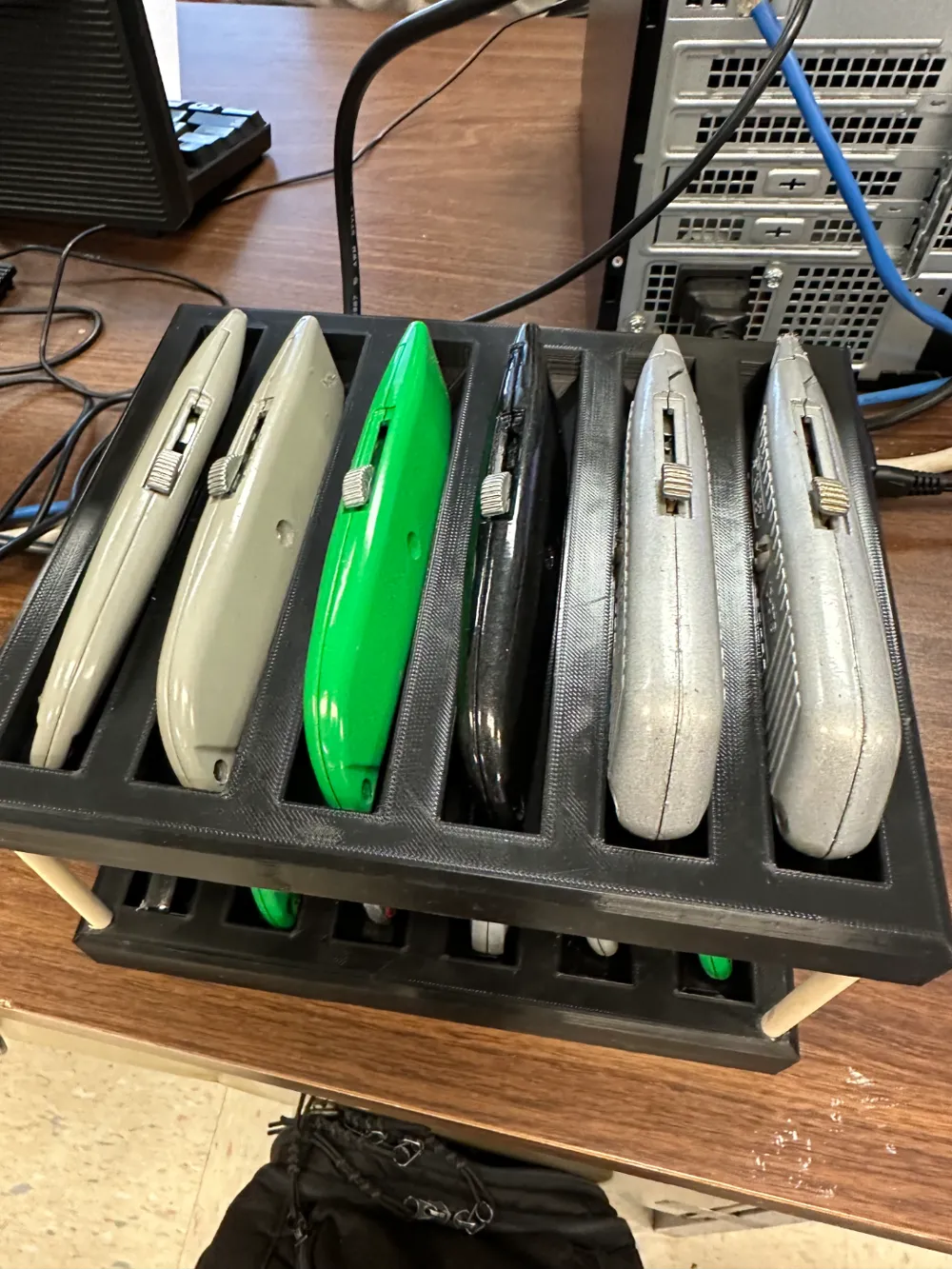 Standard Box Cutter Tray by Maxbeast41 - MakerWorld