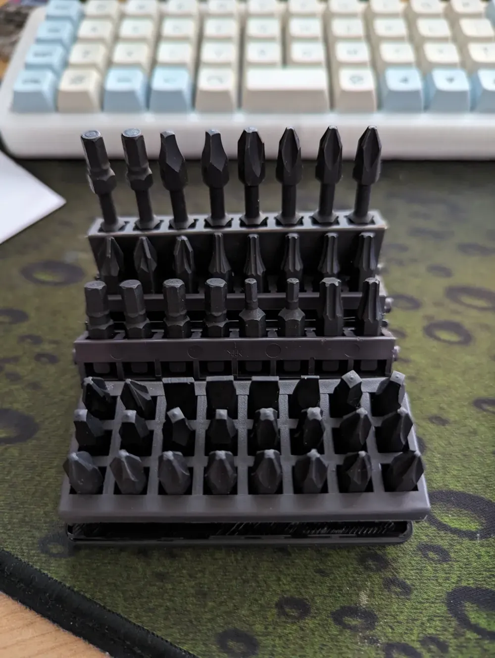 Gridfinity - Ryobi Hex Bit Holder by tsarrr - MakerWorld