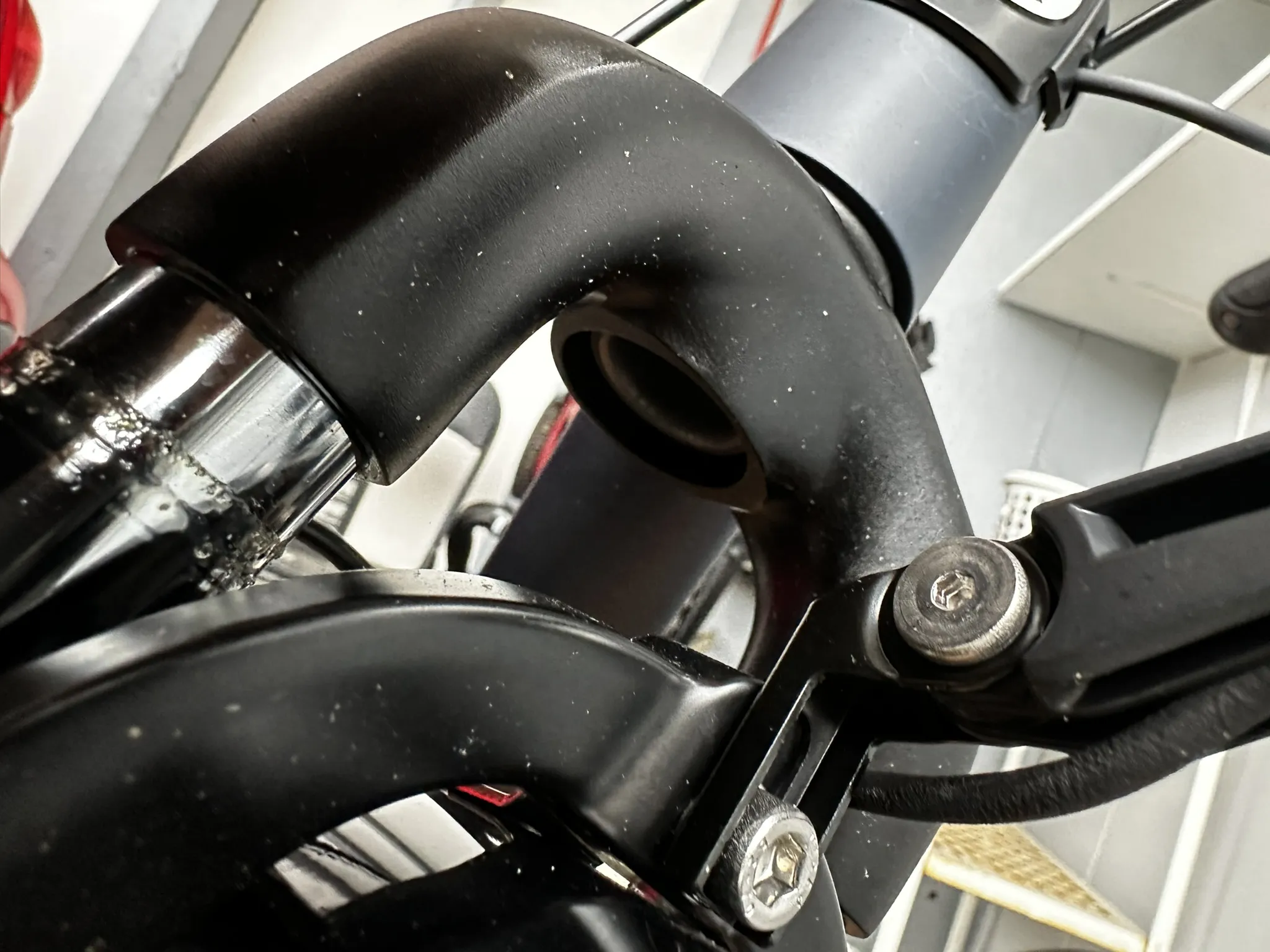 Hidden AirTag Bike Mount (Parameterized) by lukas.duus - MakerWorld