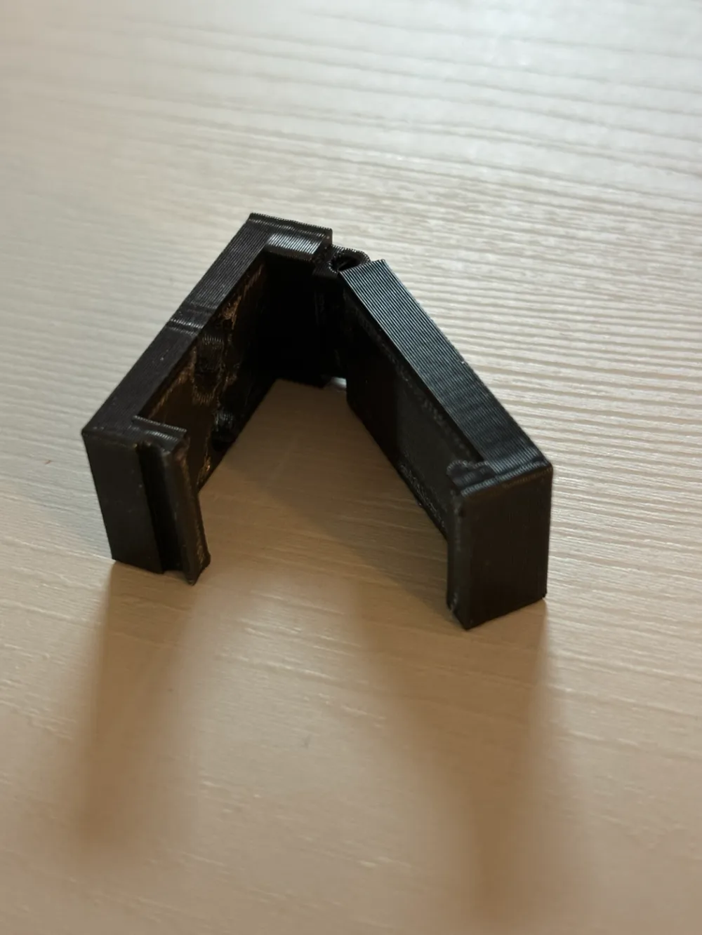 Parametric Cable Clamp (Fusion 360) by AlexOda - MakerWorld