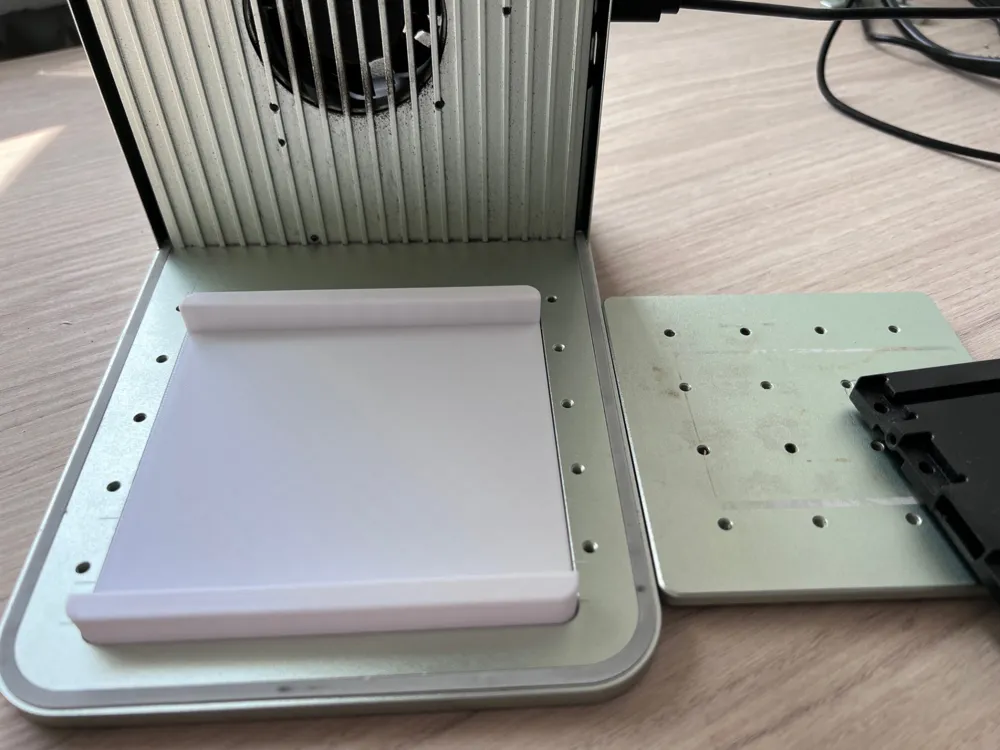 XTool RA2 Plate for F1 by Lars - MakerWorld