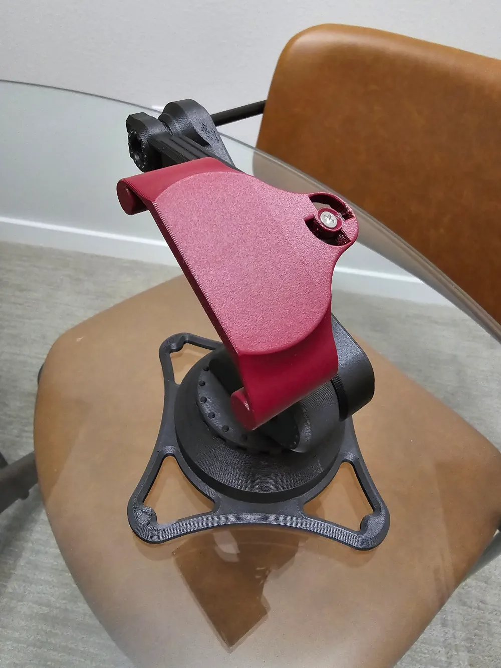 Dum-E the handy desk buddy. Robot Arm Watch Mount by forg0t - MakerWorld