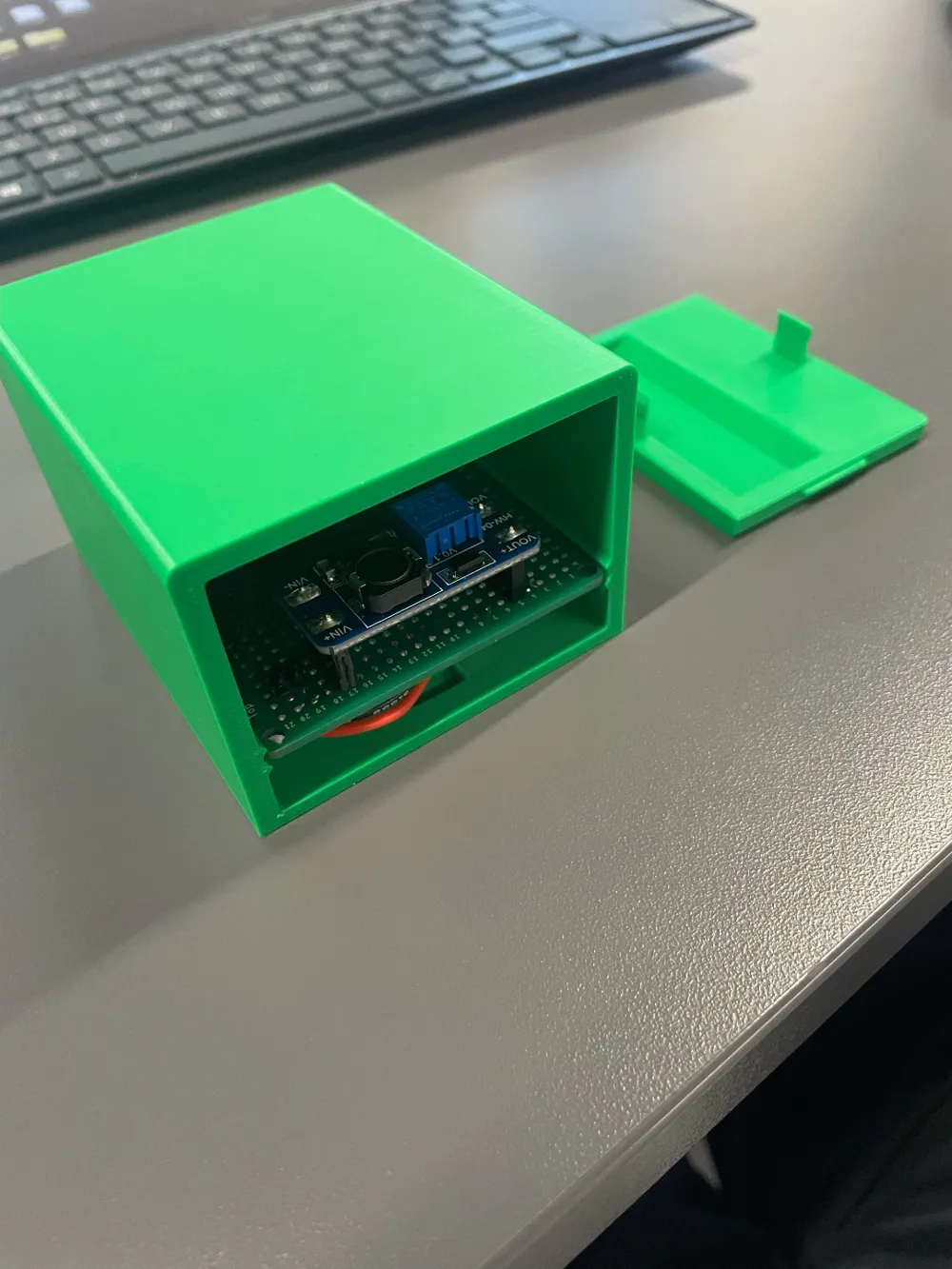 Sensor boks for 80mm x 60mm protoboard by RavenGhostrider - MakerWorld