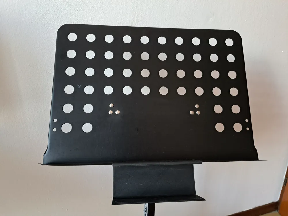 Music stand tray by masseranostephan - MakerWorld