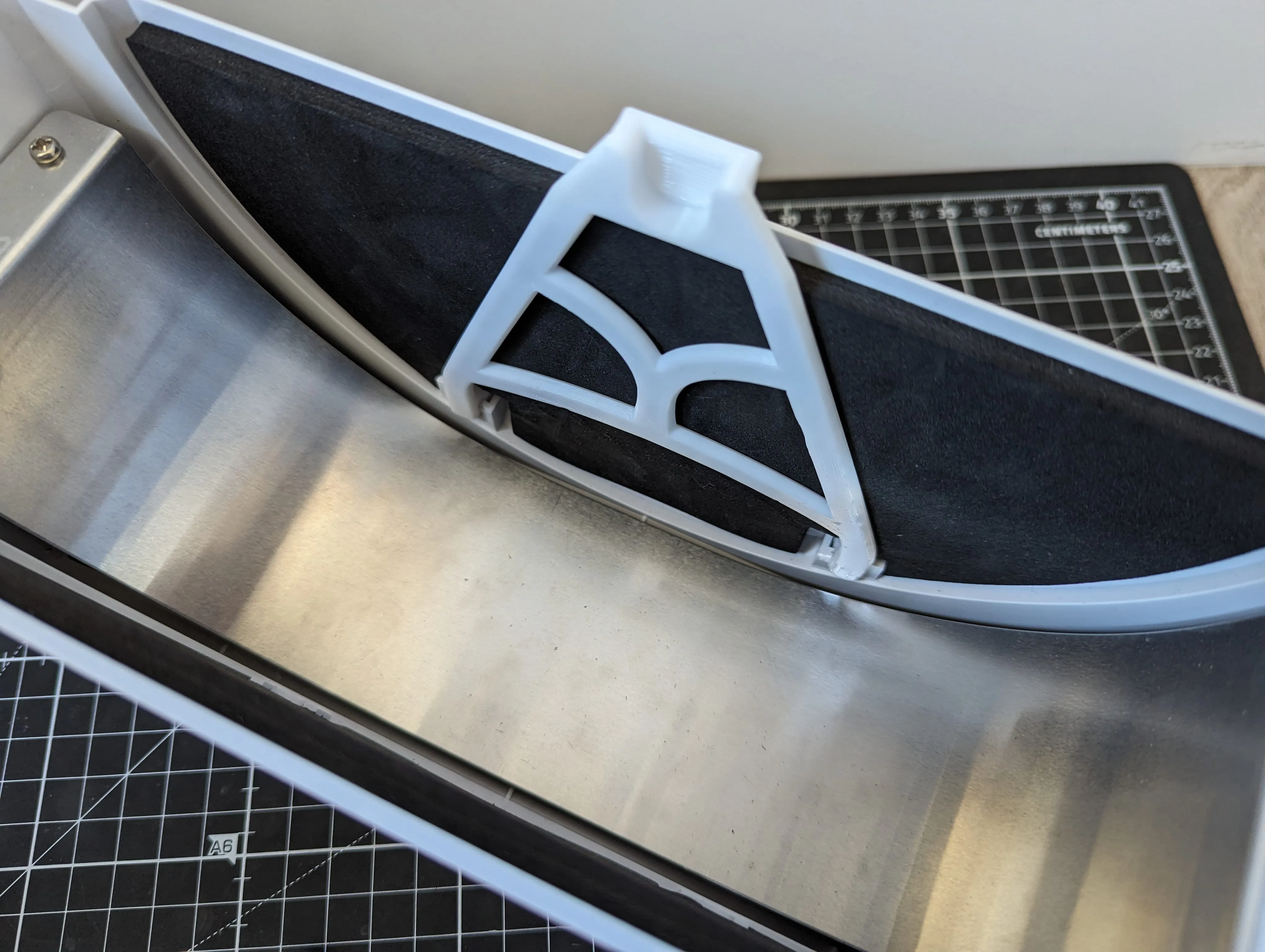 Sunlu S1 dryer filament spool V2 roller mod by jrh9000 - MakerWorld