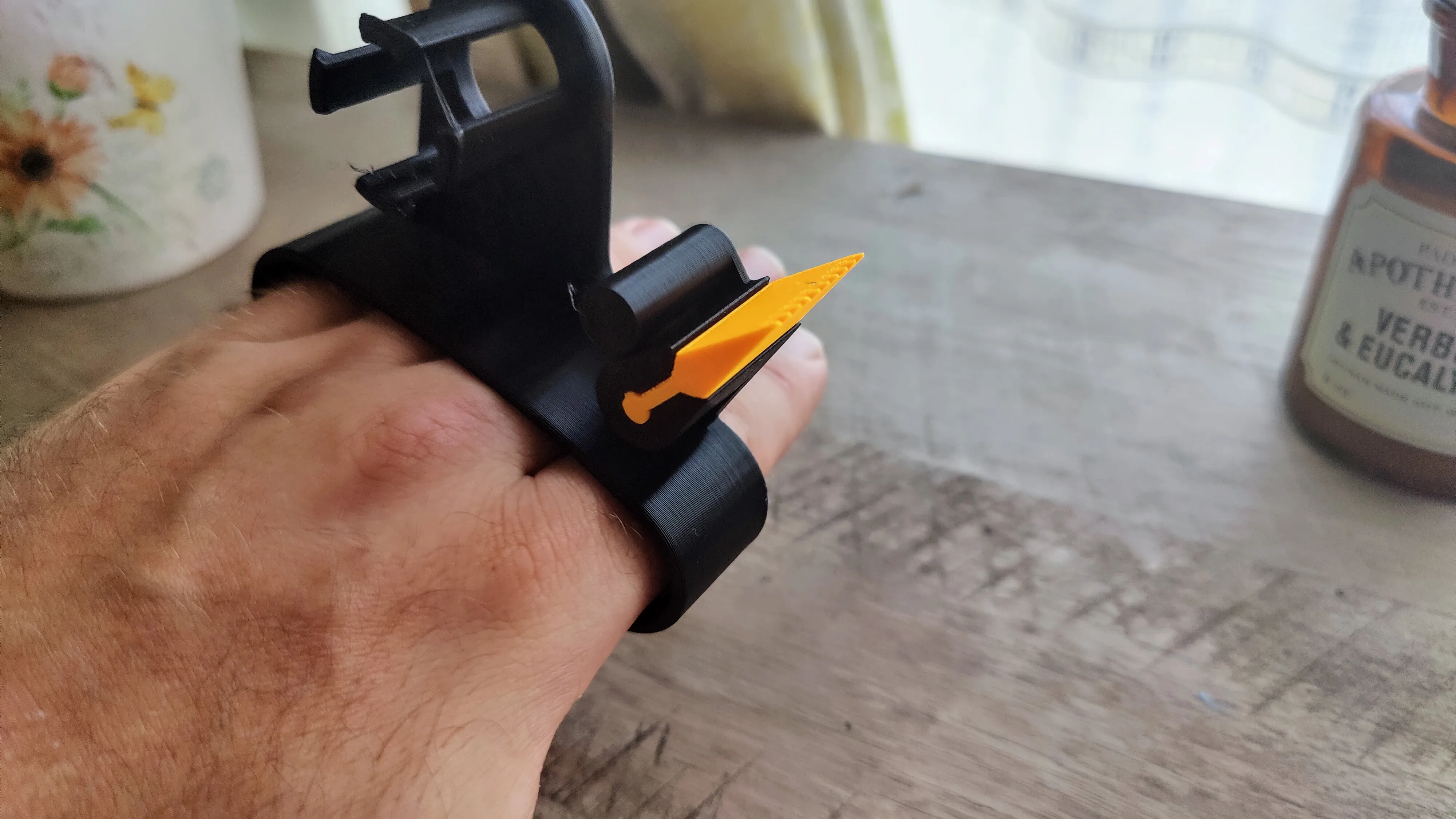 Tape Holder - Dispenser - Hand Mounted by YogiTech MakerWorld: Download ...