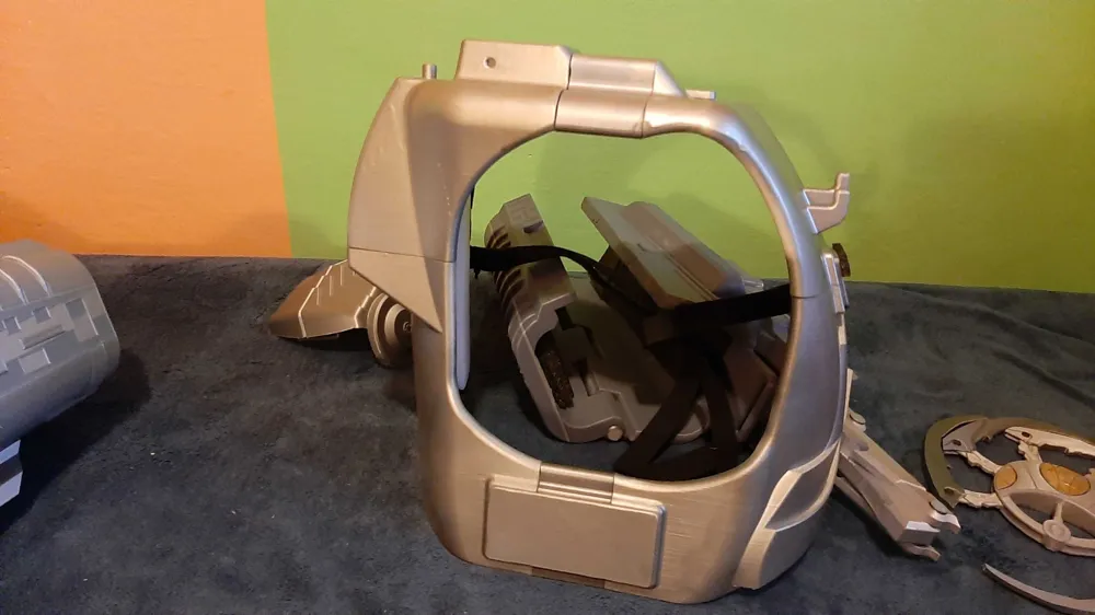 Predator Main Armour by martin.taichl - MakerWorld