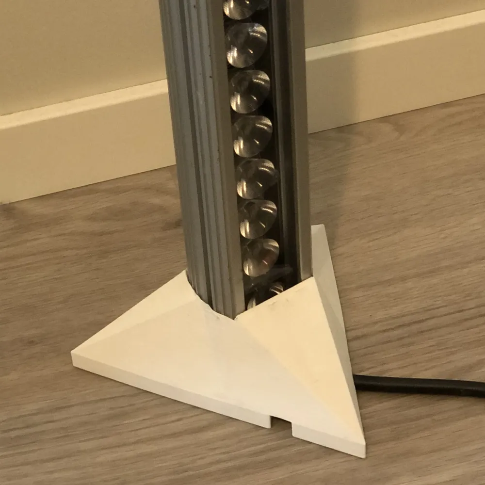 Led light-bar stand by jojo - MakerWorld