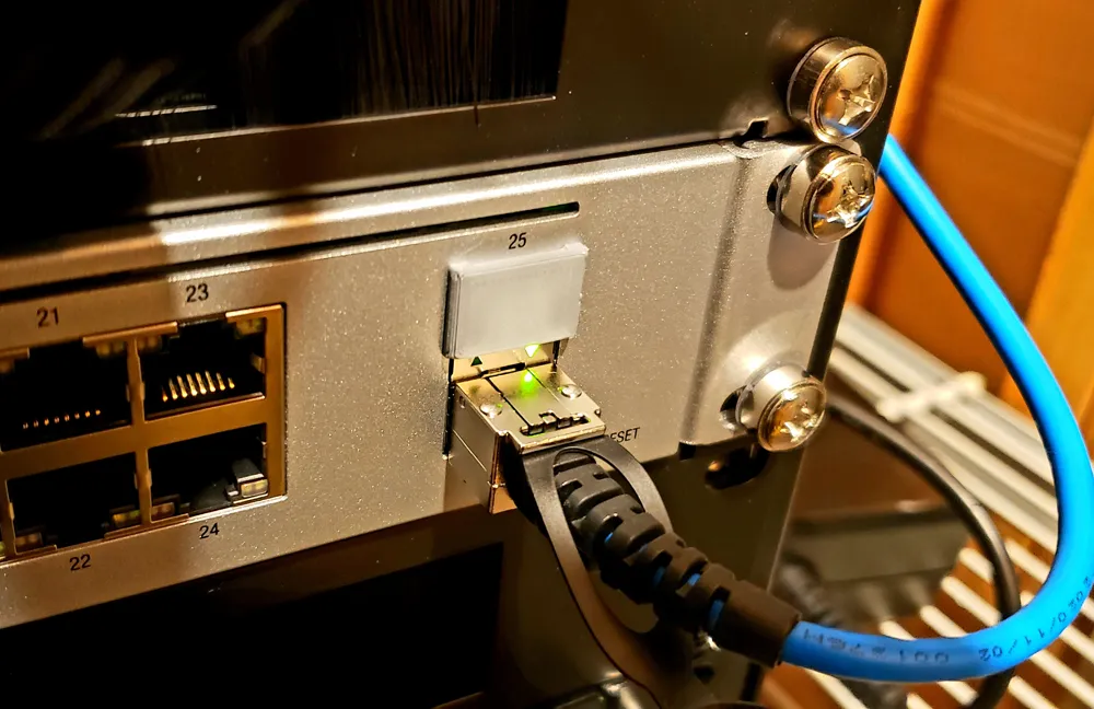 SFP Fiber Optic Dust Cover/Plug/Cap by mfischer79 - MakerWorld