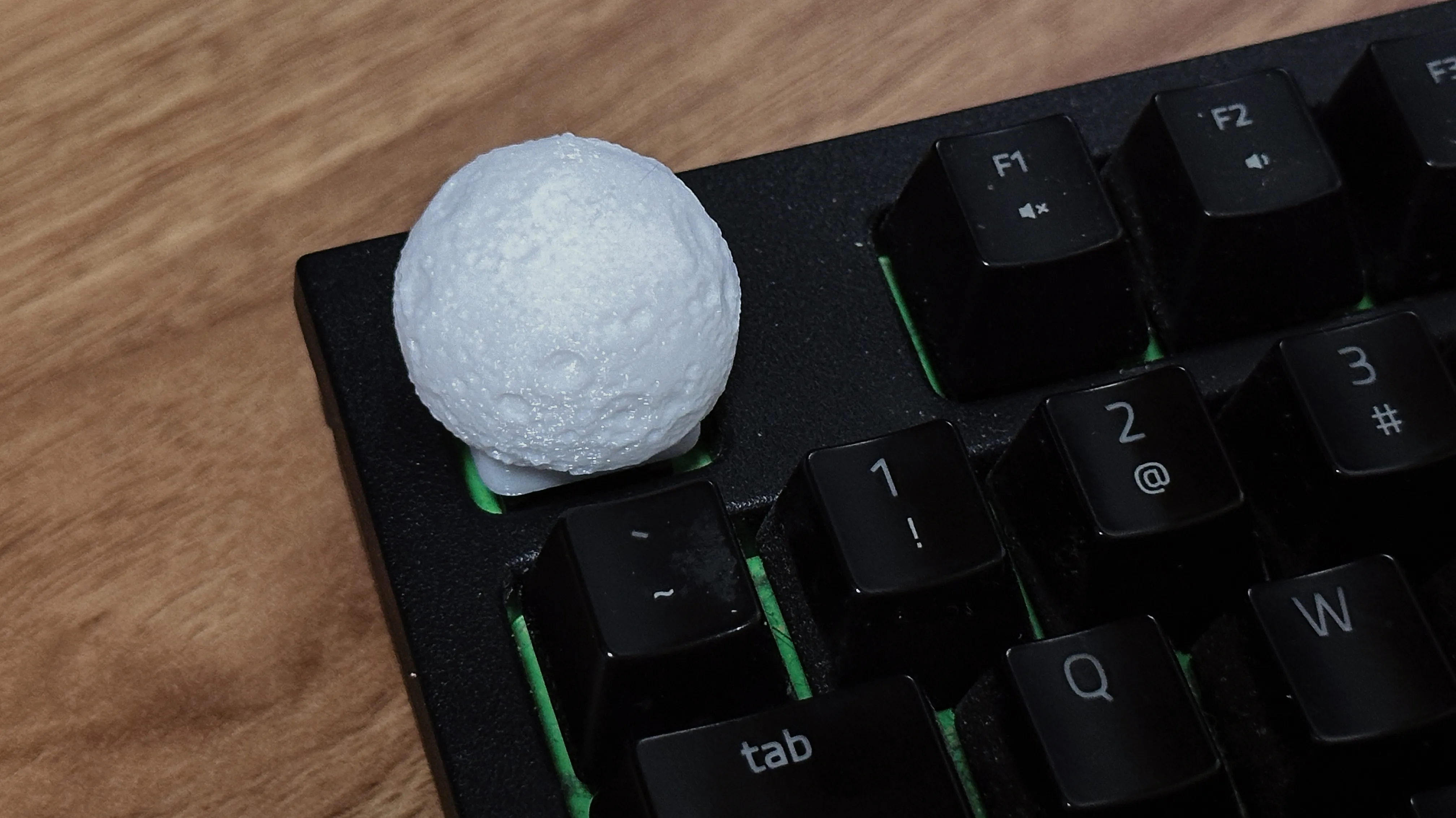 moon keycap - Free 3D Print Model - MakerWorld