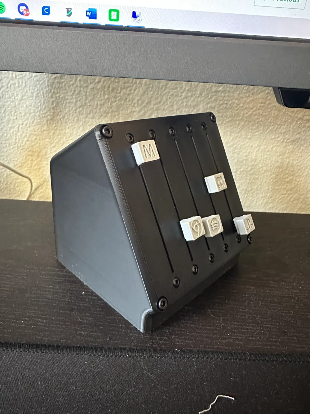 Volume Mixer with Custom Sliders (Deej) by CRM - MakerWorld