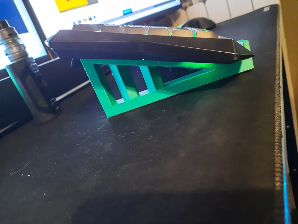 PC Keyboard Riser---- rialzo tastiera pc by mirkozanellato055 - MakerWorld