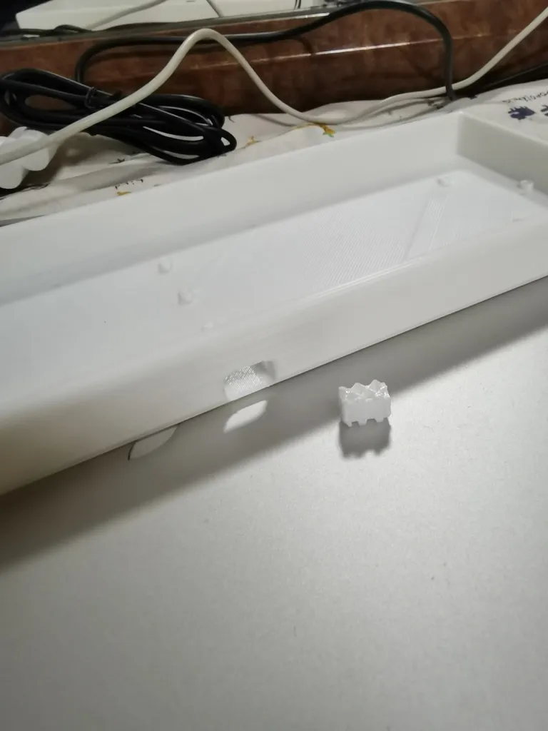 Daisy 40% keyboard case by cyoops - MakerWorld