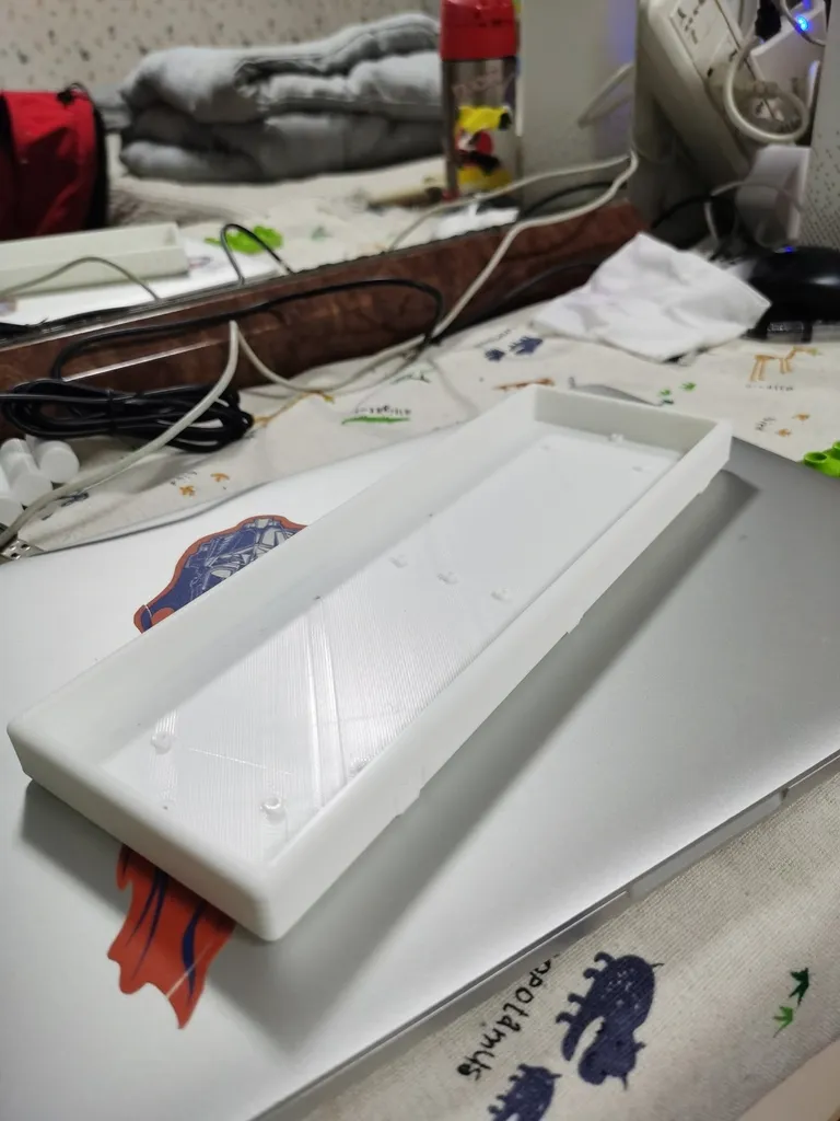 Daisy 40% keyboard case by cyoops - MakerWorld