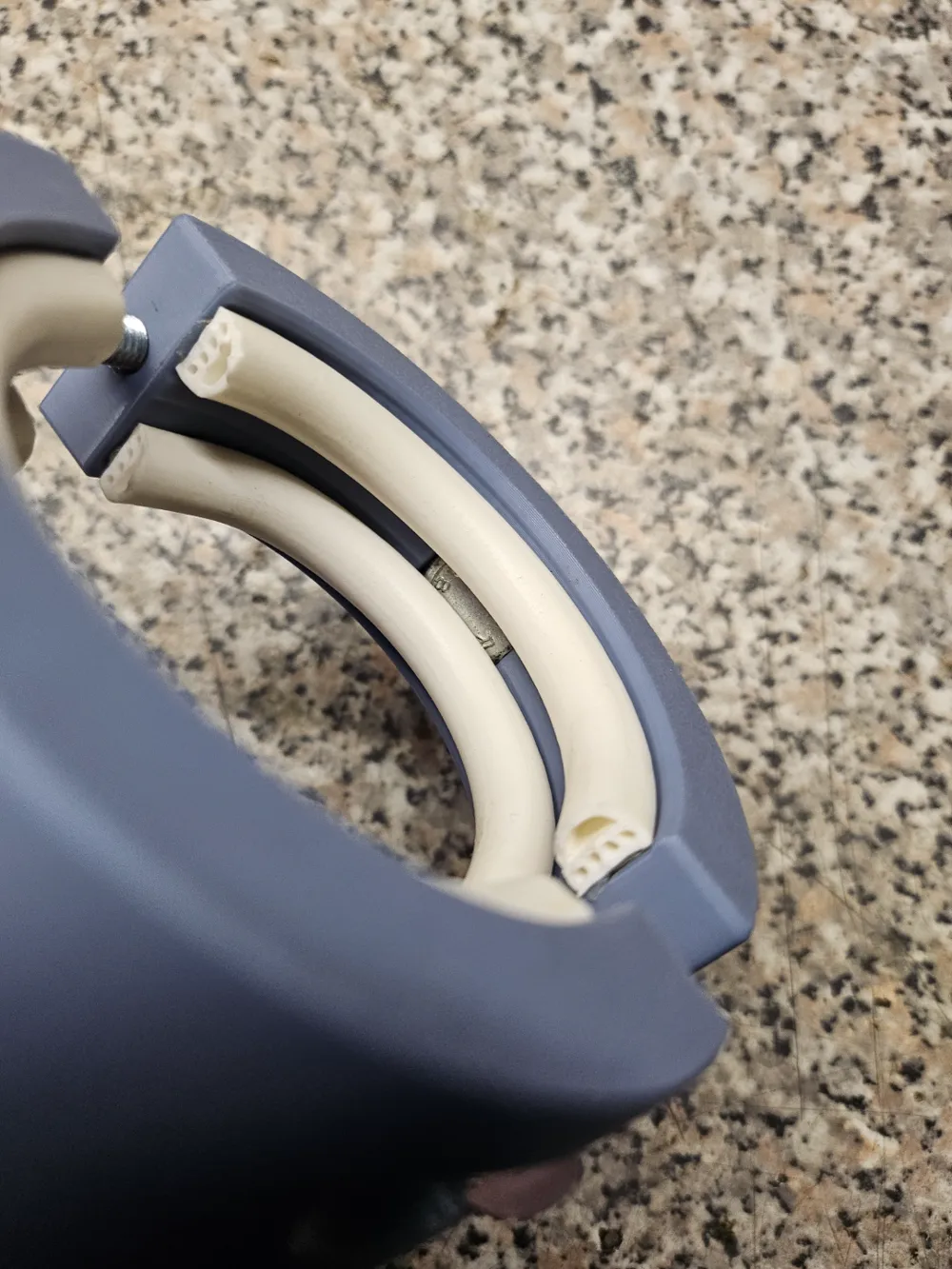 Spray can paint shaker cordless screwdriver by b_m.21 MakerWorld ...